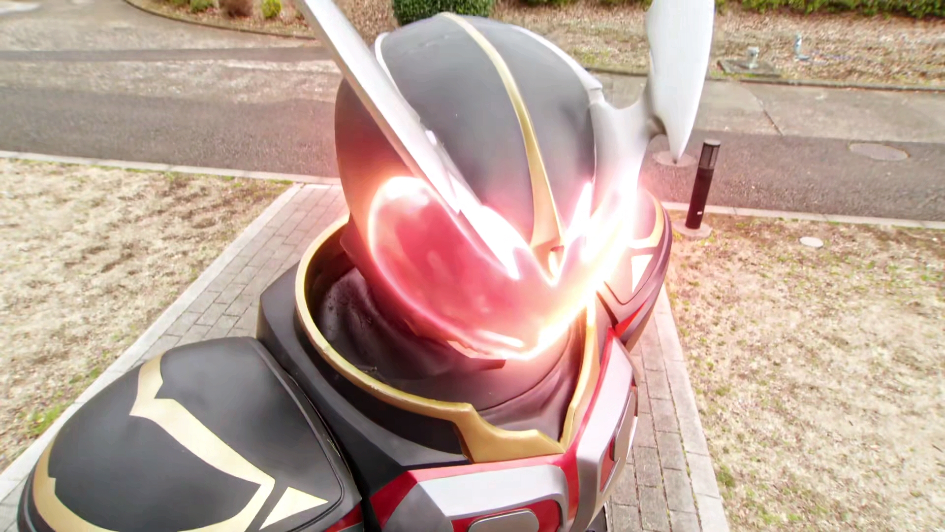 Kamen Rider Sword: Aikawa Hajime is very strong, why does he prefer to ...