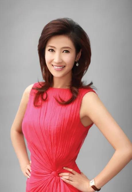 Beautiful host of Beijing Satellite TV: Chun Ni - iNEWS