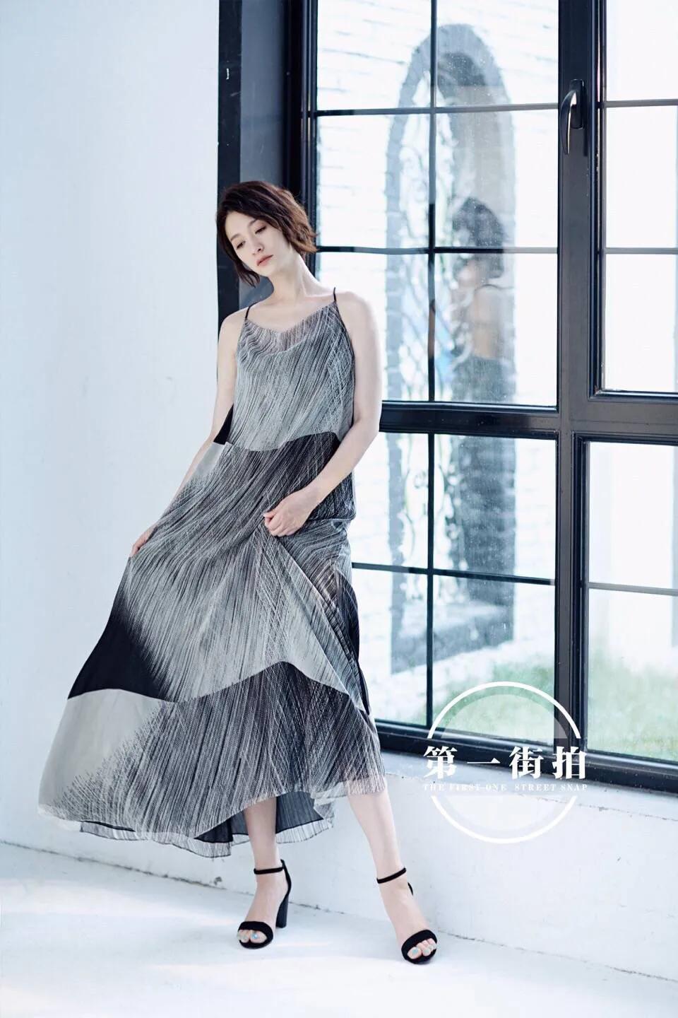 Li Xiaoran, beautiful and long legs - iNEWS