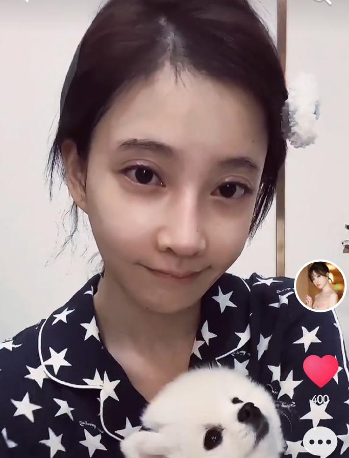 Feng Timo appeared in the photo with his pet without makeup, the facial ...