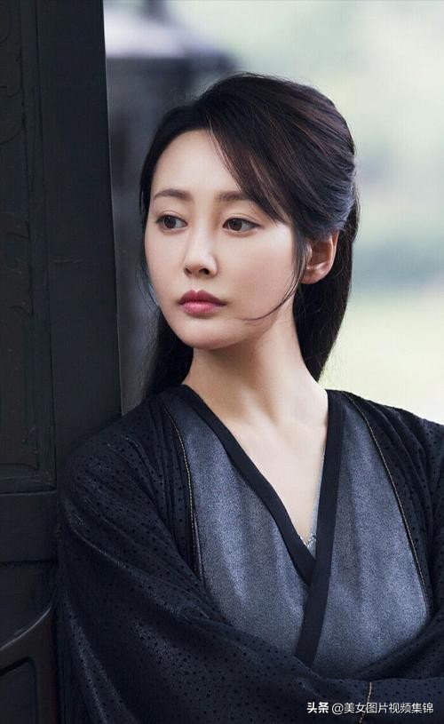 Li Chun Sexy Photo Album - iNEWS