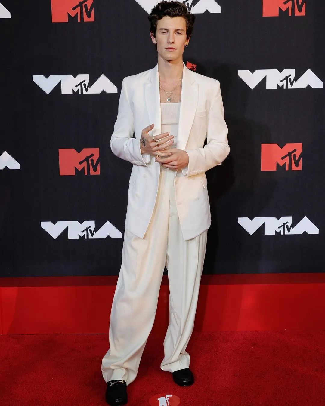 Shawn Mendes is so handsome, like Cai Guoqing - iNEWS