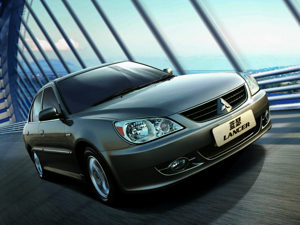 Very embarrassing sports car, Mitsubishi Lancer - iNEWS