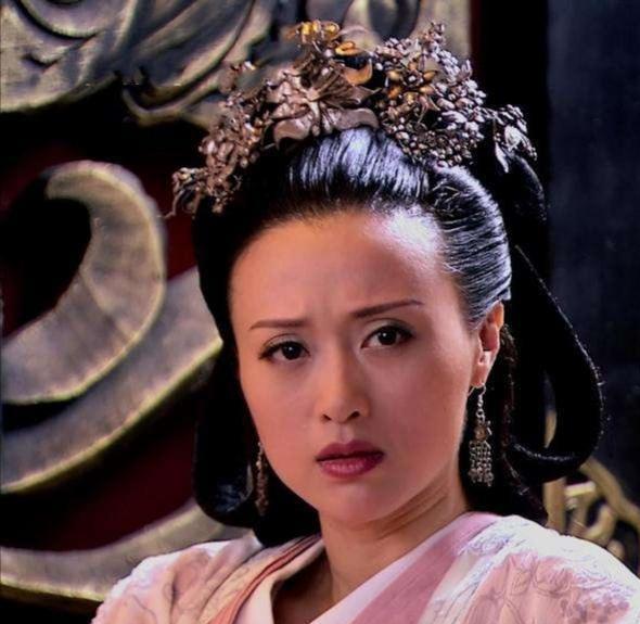 What did Bo Ji do?He escaped the persecution of Empress Lu and raised ...