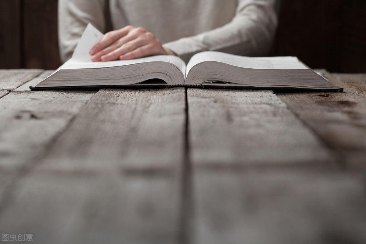 The thinking brought about by Maugham's lifestyle, reading, writing and ...