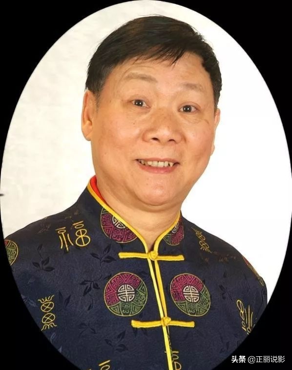 There is Guo Degang in the north and Huang Junying in the south ...