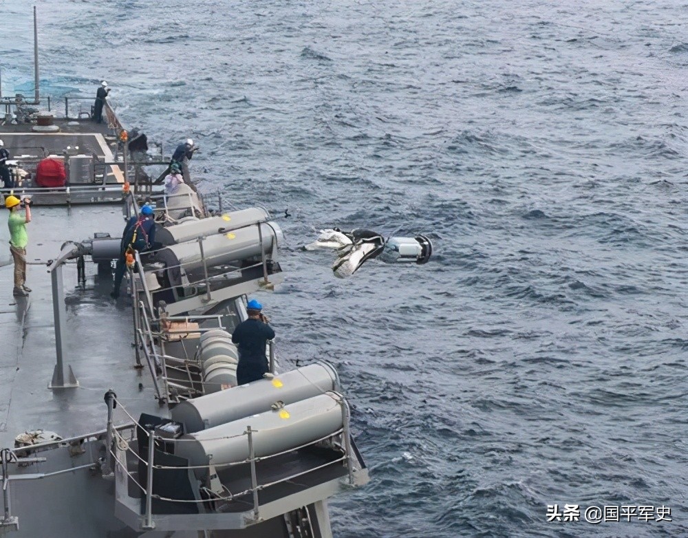 Inflatable corner reflector: a new device against anti-ship missiles ...