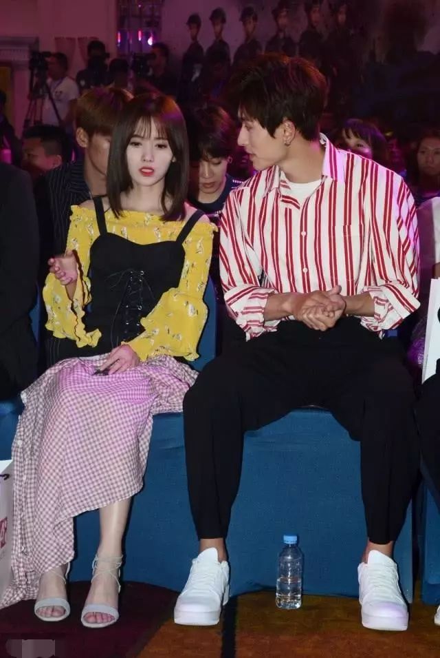 Top stream Zhang Zhehan and his friend Gong Jun Jolin Yuan Shanshan ...