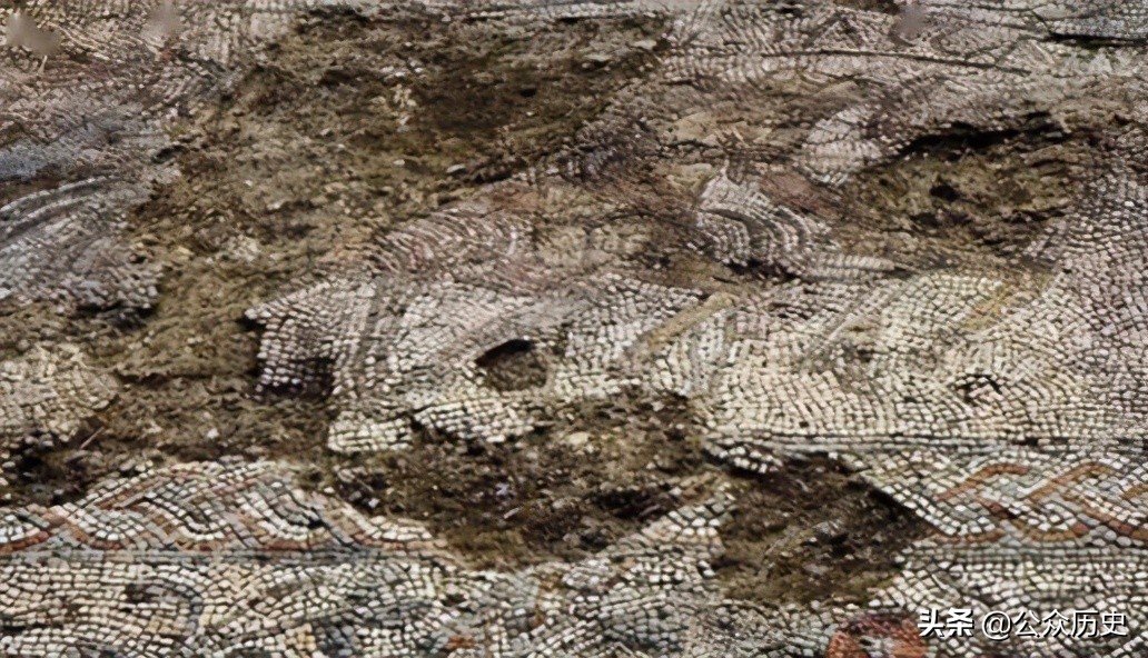 British murals from 1600 years ago, with 5 Chinese characters on them ...