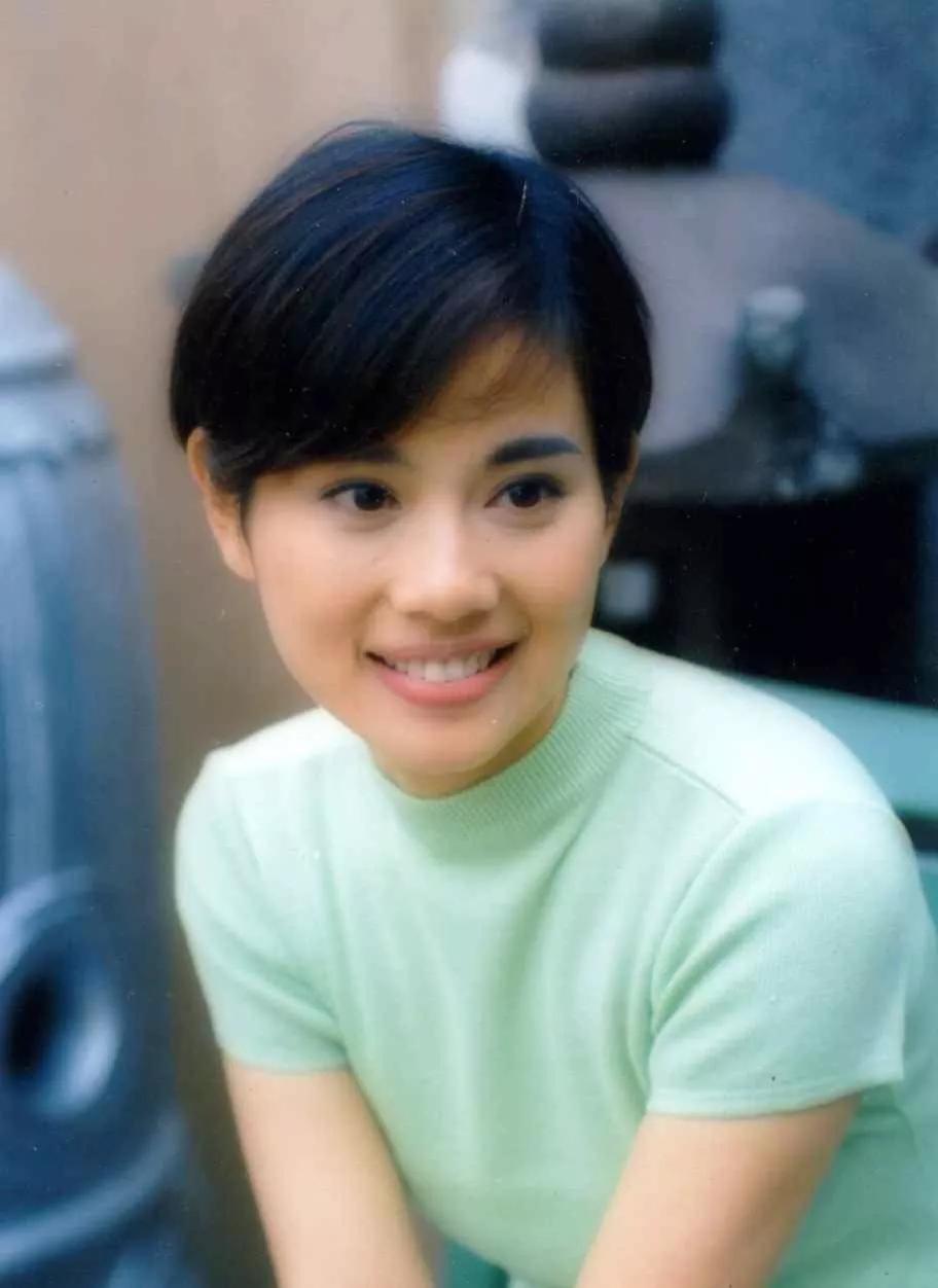 There is nothing enviable about Huang Shengyi who is married to a ...