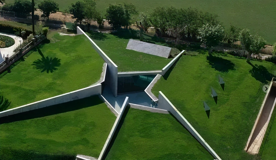 What are earth-covered buildings? - iMedia