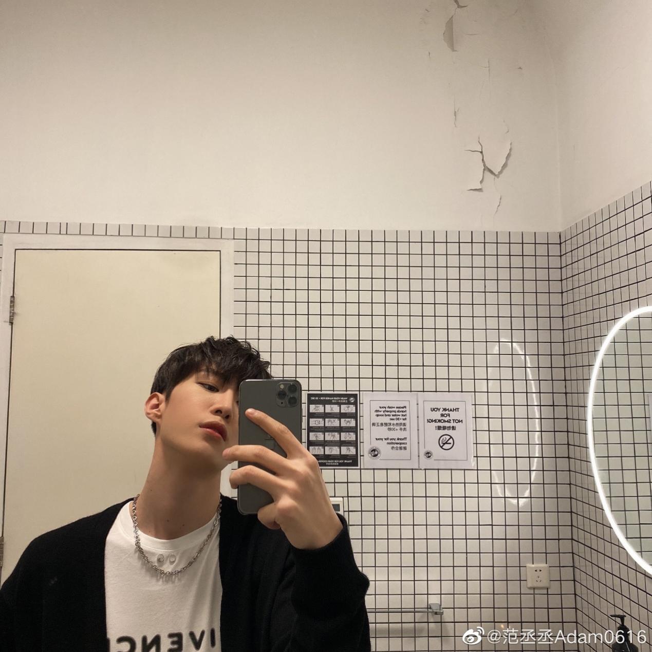 Fan Bingbing's younger brother has taken photos of his handsome, and ...