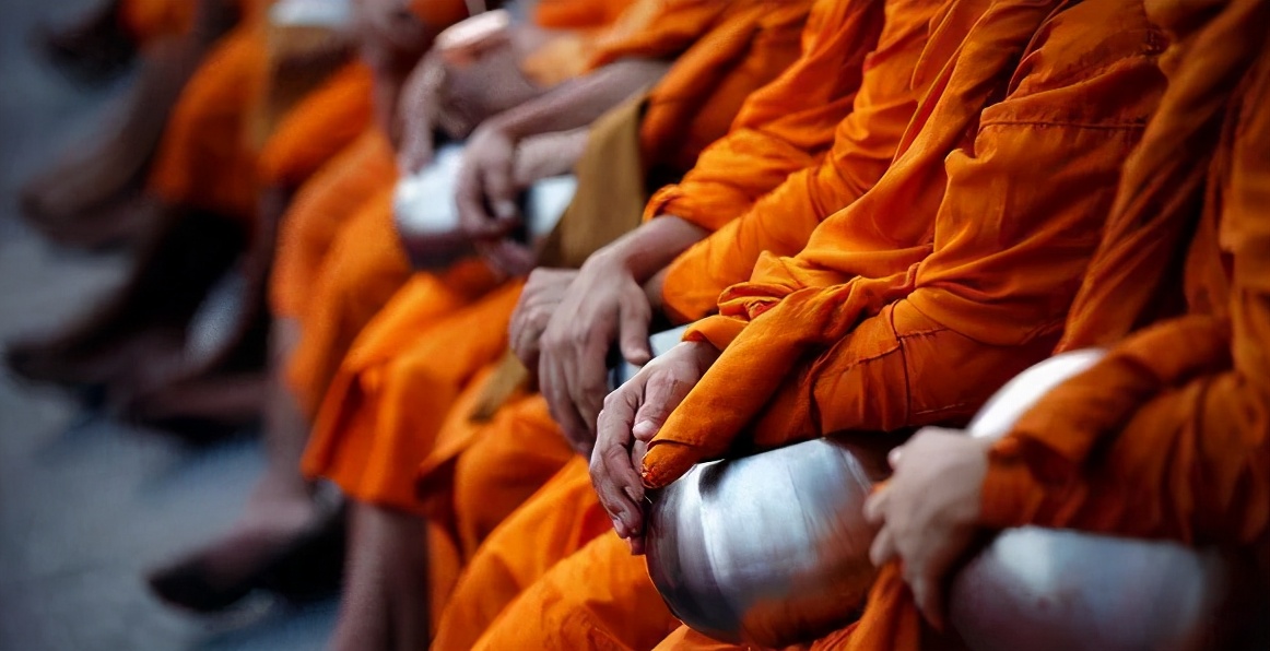 Thailand's most handsome monk: comparable to Tang monk, was sent to a ...