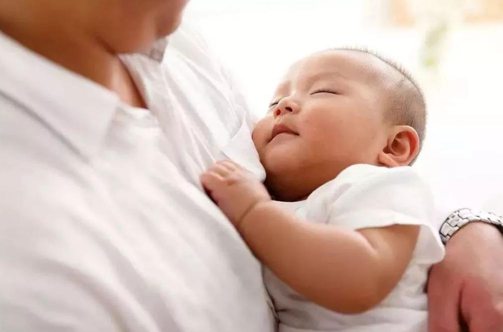 Baby is always crying when sleeping, maybe the "timing" of coaxing to ...