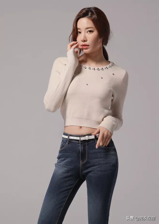 Korean clothing model Wang Yuri, a beautiful girl who looks good - iNEWS