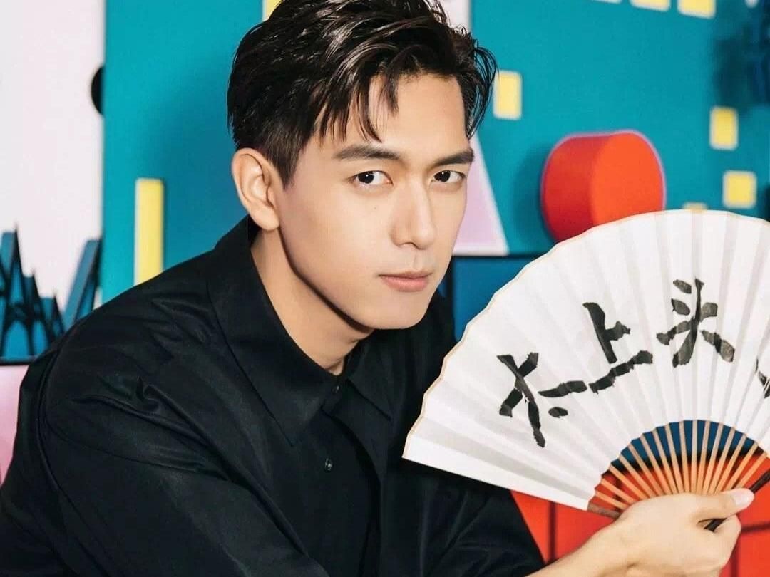 Li Xian is so funny!Let the fans chase other stars and give up the seat ...