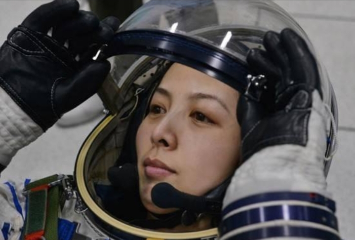 Wang Yaping is much more beautiful than a star - iNEWS