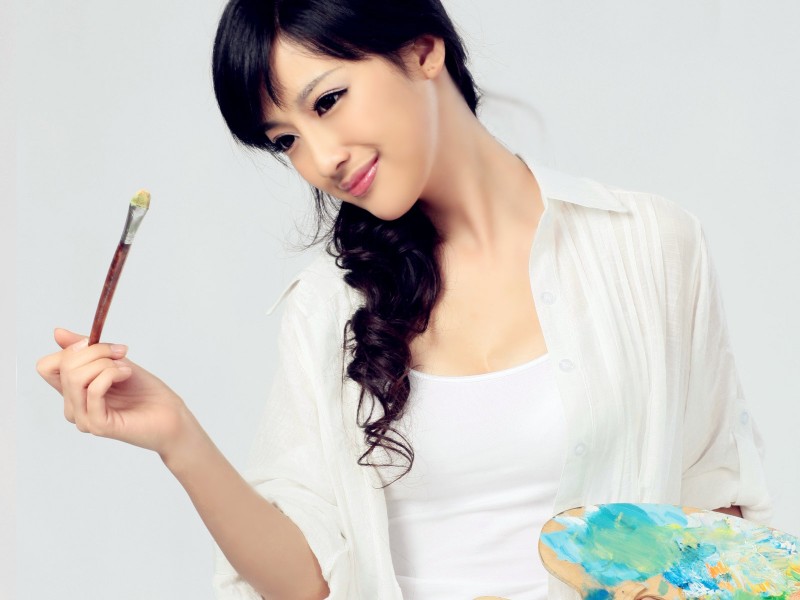 Actress model Liu Fanfei - iNEWS