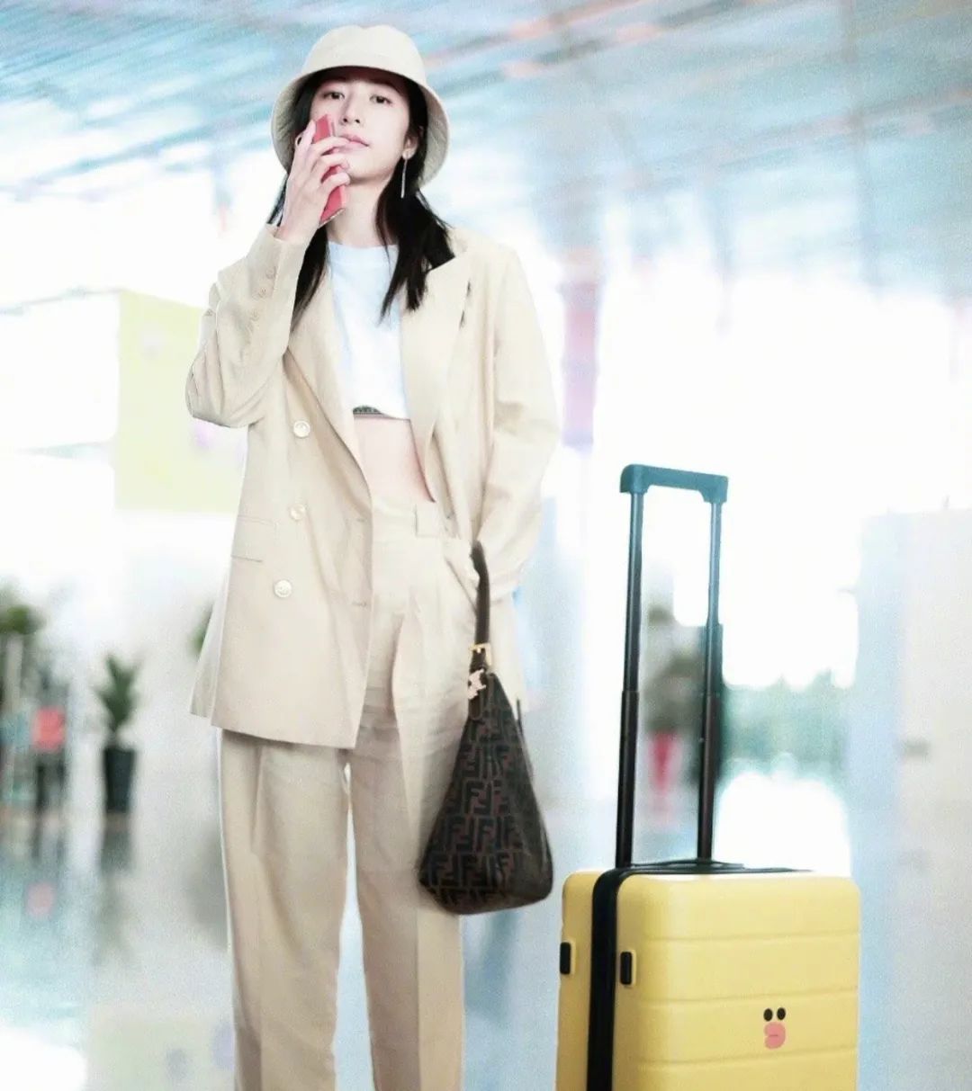 Yang Mi, Song Yanfei and Liu Wen are the kings of airport street ...
