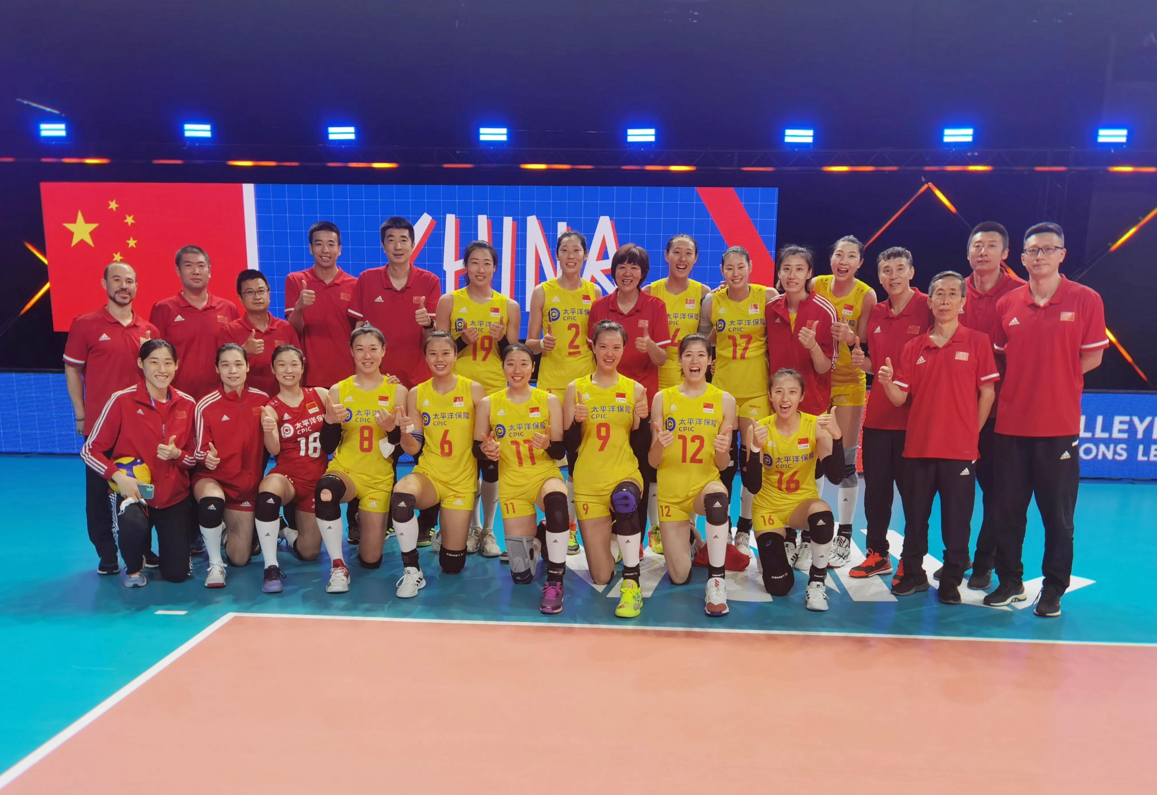 Wang Mengjie was very happy, Lin Li smiled distressingly, Li Yao's ...