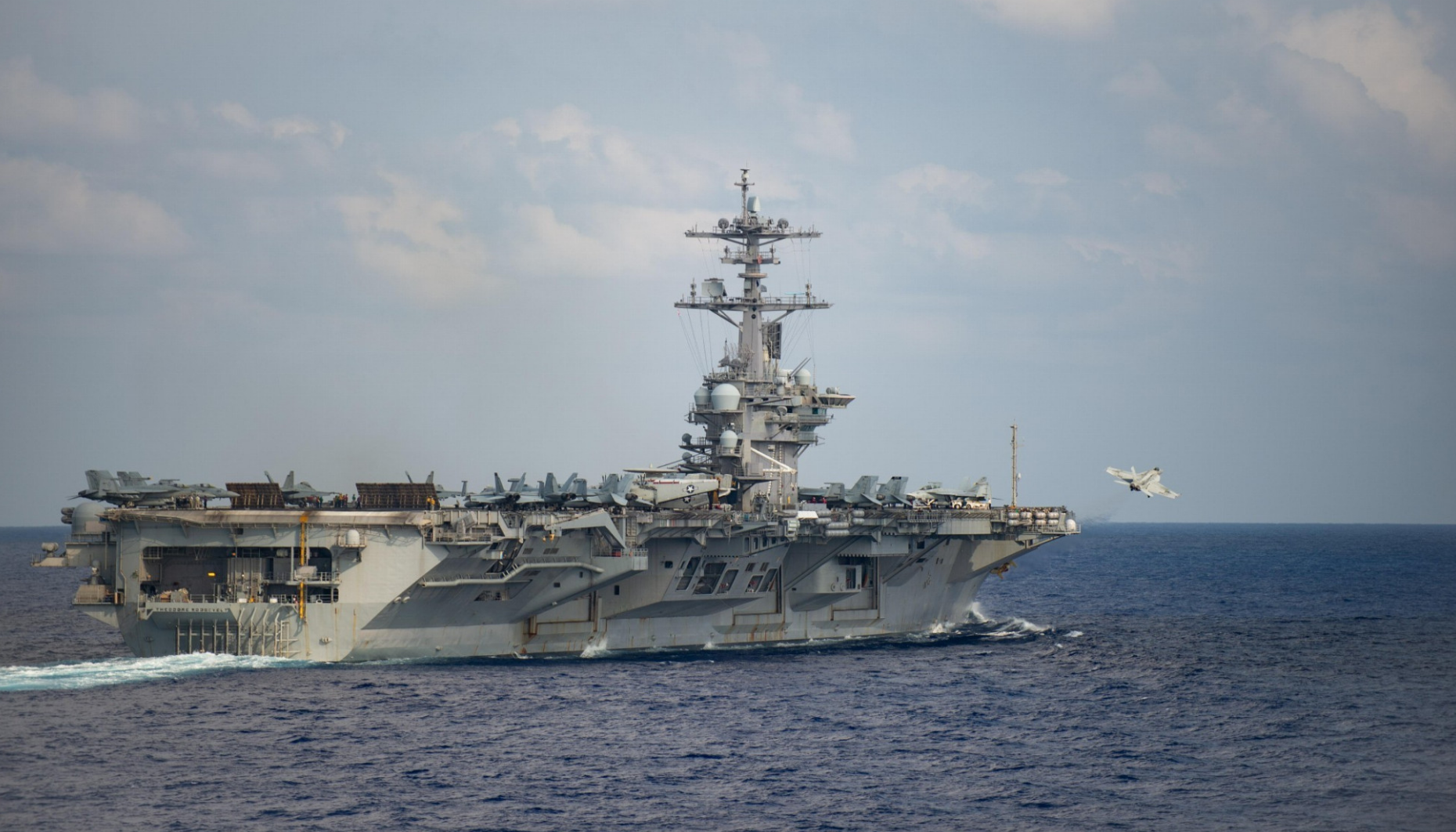 The U.S. aircraft carrier "recognizes counsel in one second" and ...