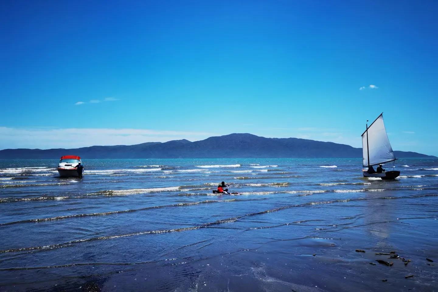 "Huang Sijing's Poems 24" The bitter rain and the mundane reminiscent ...