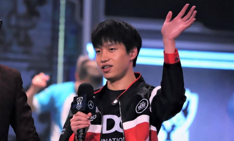 "Character" EDG.Clearlove——If youth goes against the current - iNEWS