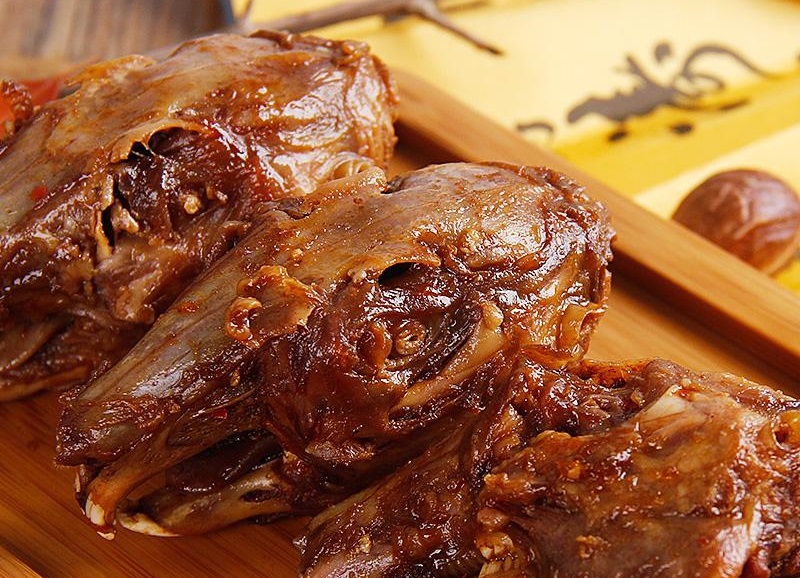 How to make delicious Sichuan specialty rabbit head?Hurry up and learn ...