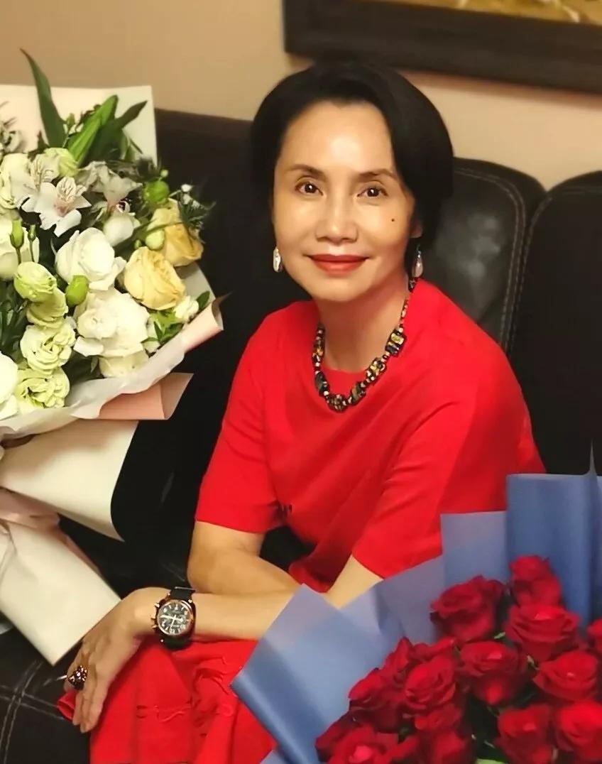 The CCTV host Xu Li retired gracefully, although not as famous as Dong ...