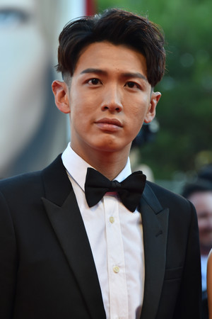 Ke Zhendong came back and kissed the actor to make a sex scene. The ...