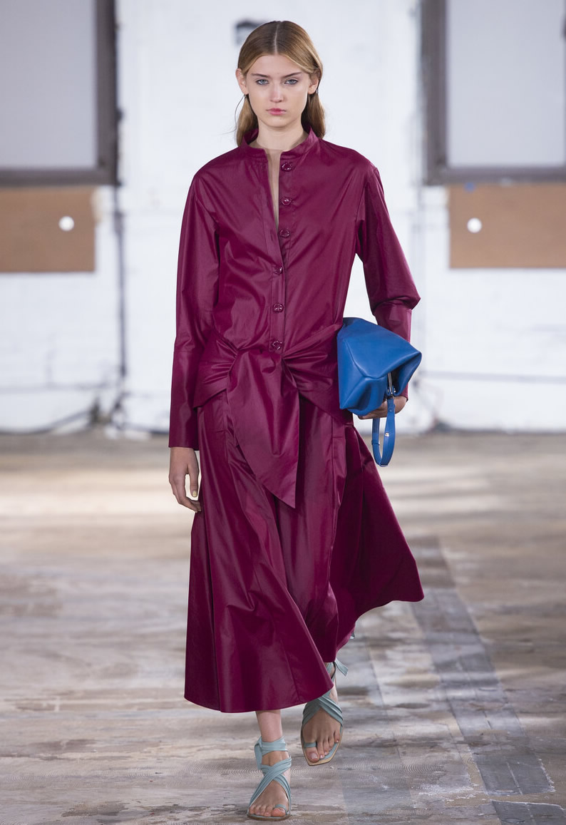 What color goes well with maroon burgundy?The orange color is bright ...