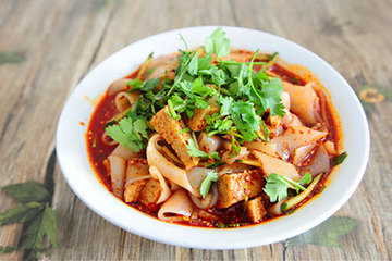 "Snack Sister: Liangpi" - iNEWS