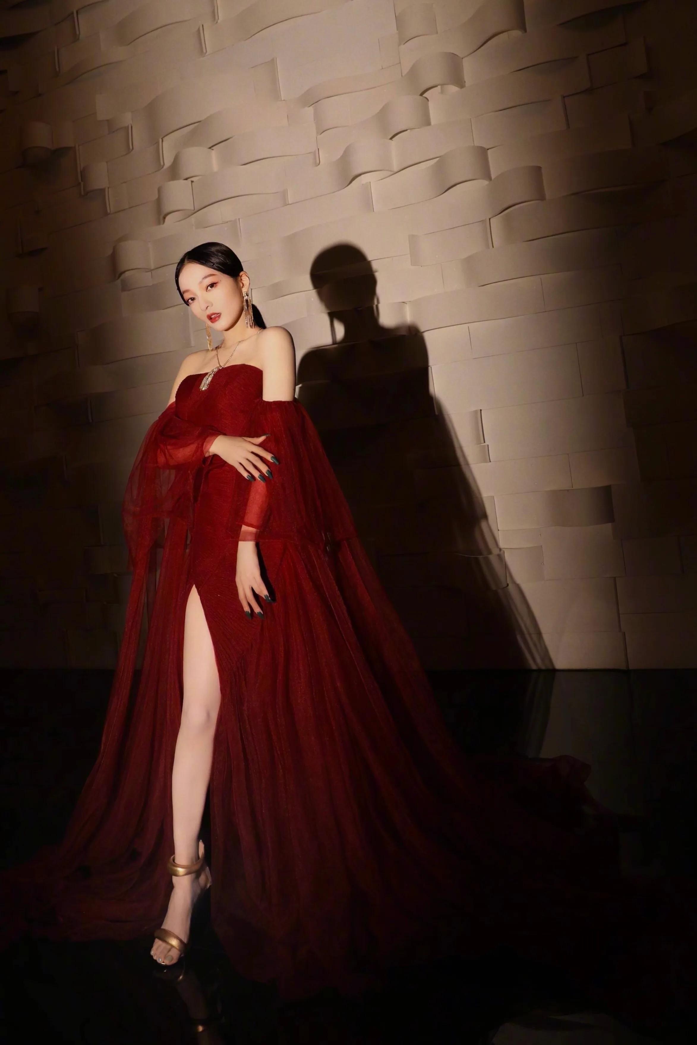 Angela Chang Photo Album - iNEWS