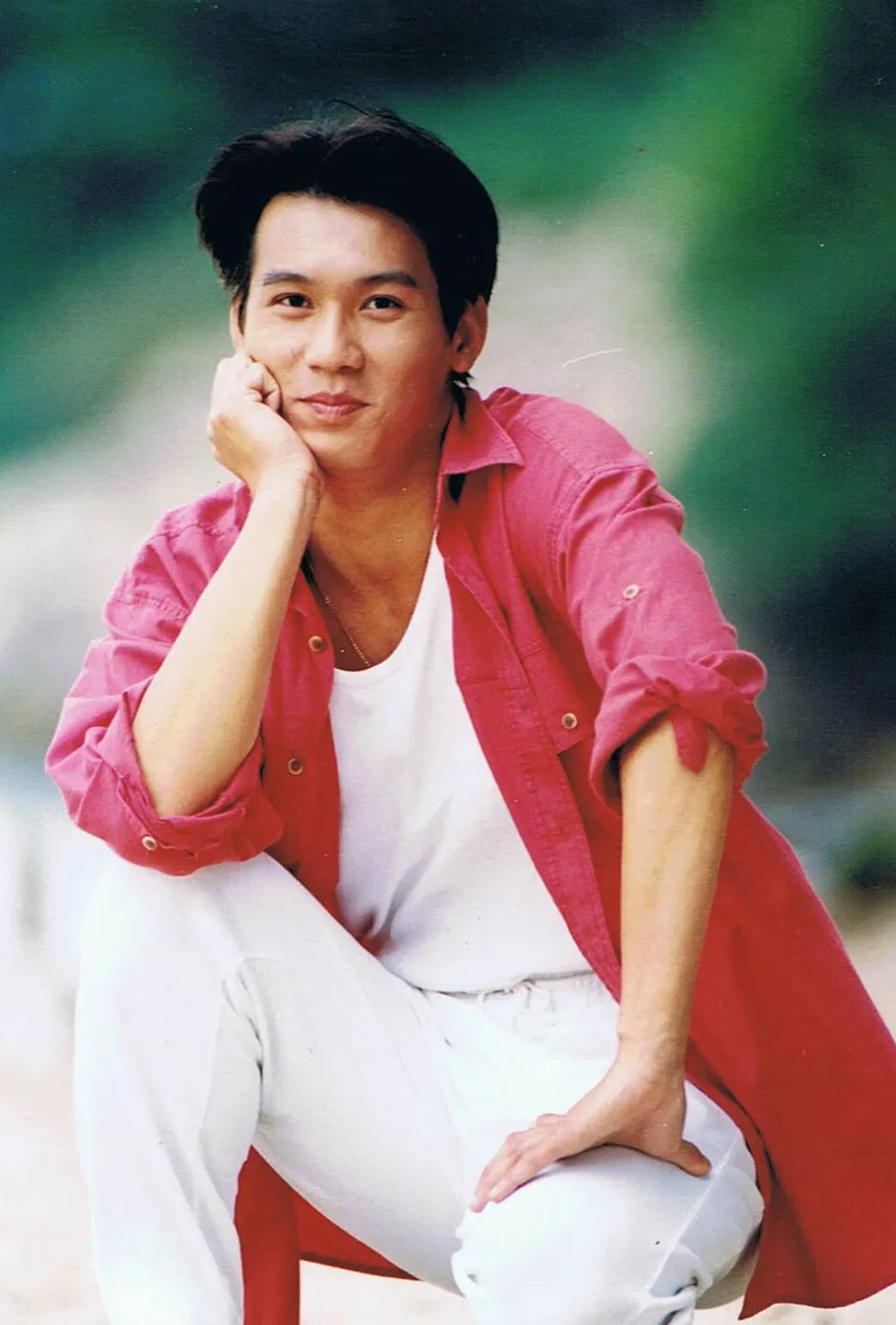 48-year-old Zhen Zhiqiang was invited to be the judge of Asian sisters ...