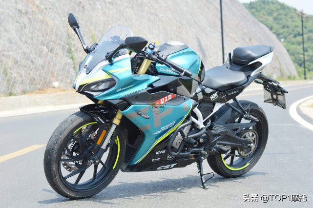 小姐姐聊車：春風250SR為什麼能深得女騎士青睞？ - 頭條匯