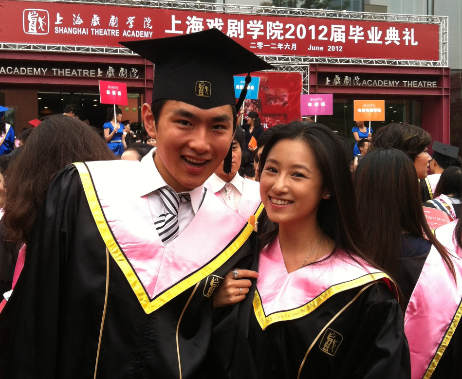 Wang Yanlin announced that he fell in love with a college classmate ...