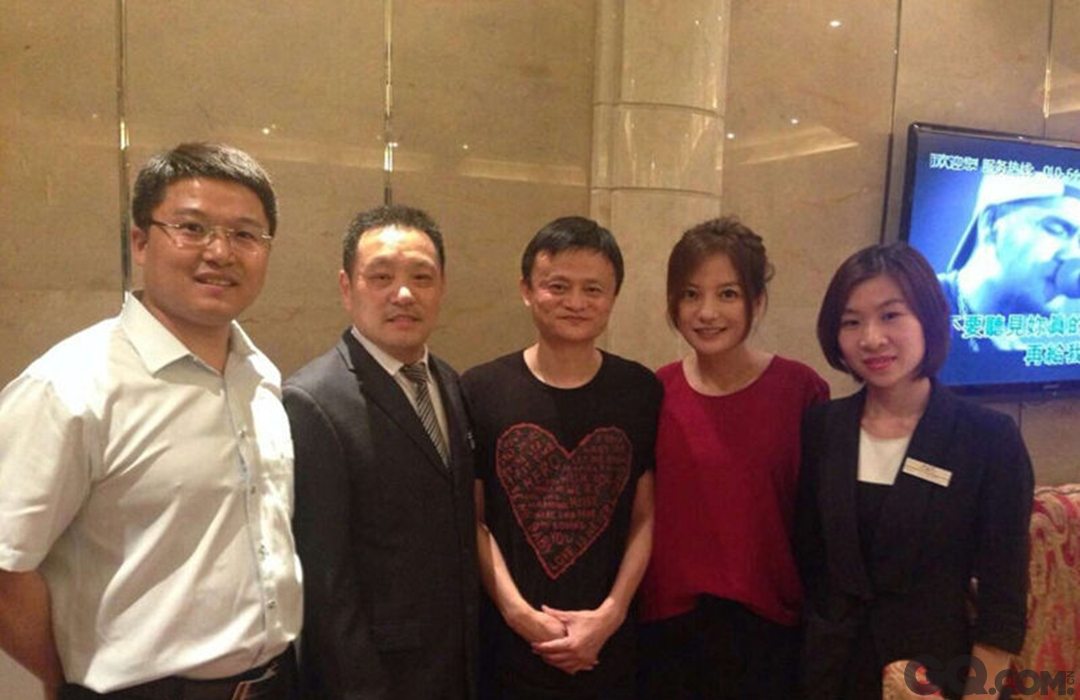 Explode the big melon again!Zhao Wei, who used to wear the military ...