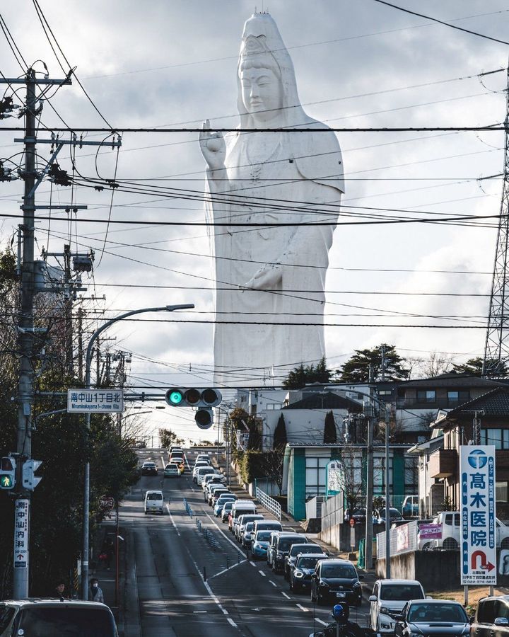 Looking at these 20 photos, my "giant phobia" broke out - iNEWS