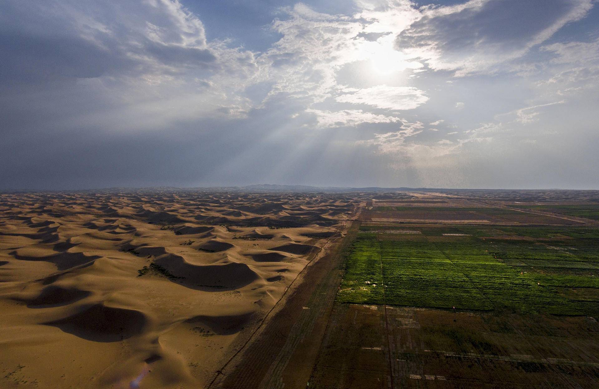 The first disappeared, the Mao Su Desert will erase from China map, why ...