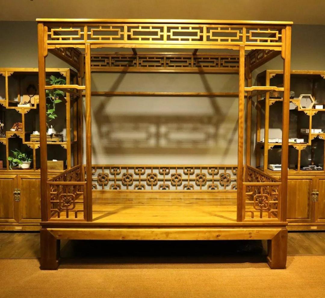 Golden Phoebe Buried in History - iNEWS