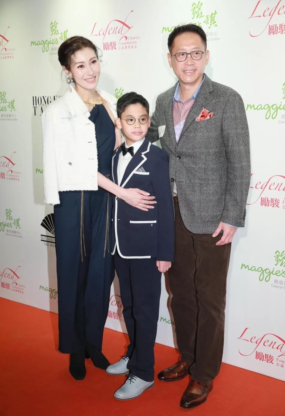 Li Jiaxin's family celebrated her birthday, and his 10-year-old son ...