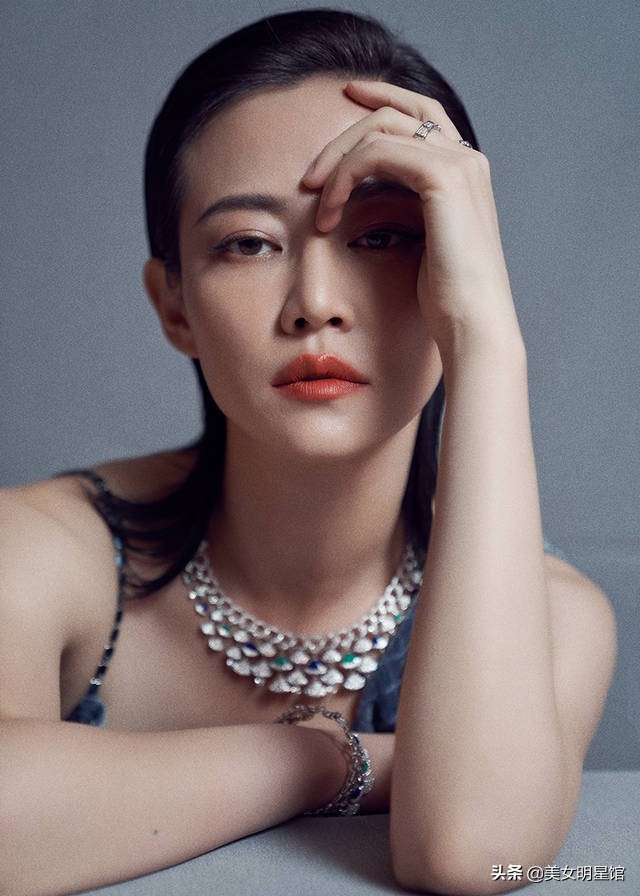 38-year-old Tan Zhuo, sexy, charming, beautiful and elegant, a charming ...