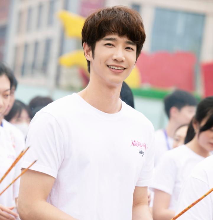 After "Twelve Tans", Gu Li Nazha and Liu Yihao played together, and the special actors were ...