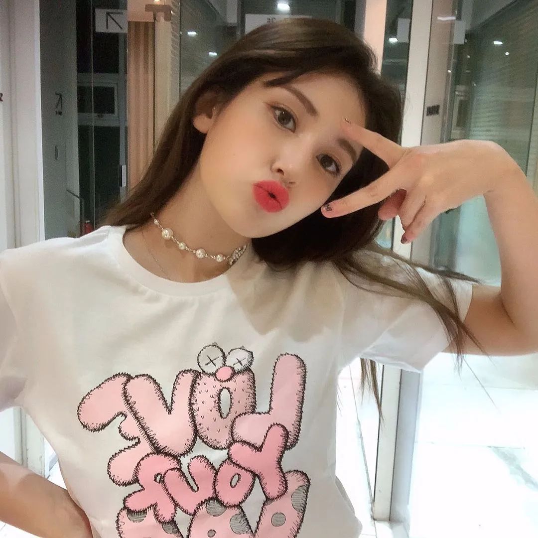 Korean mixed singer Jeon Somi, somi: It's just a Barbie in the world ...