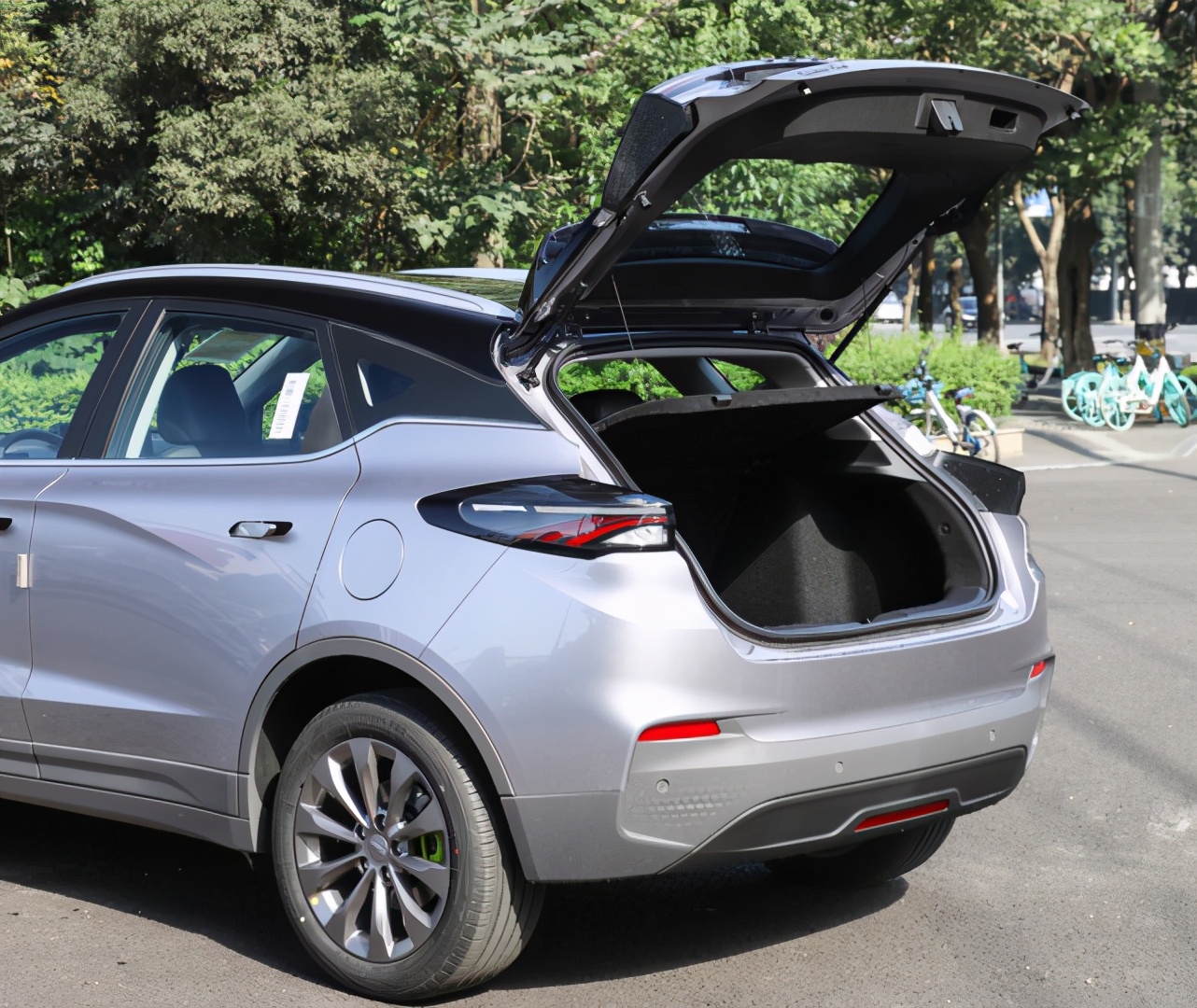 The Shanxi car owner mentioned Geometry C, and after driving 7,300 ...