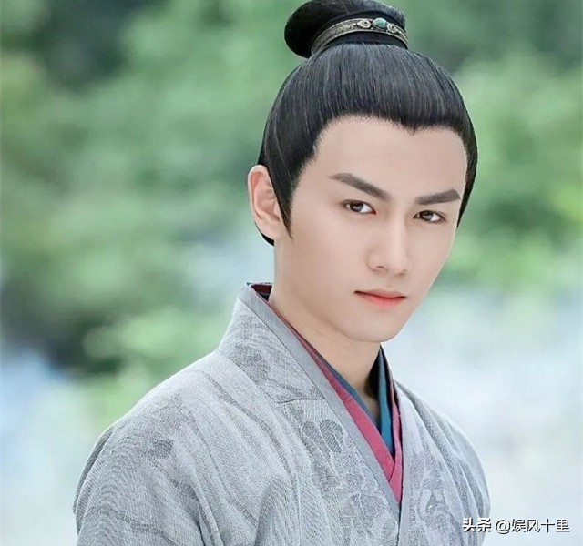 Four beautiful actors in costumes are released: Ren Jialun and Yang ...