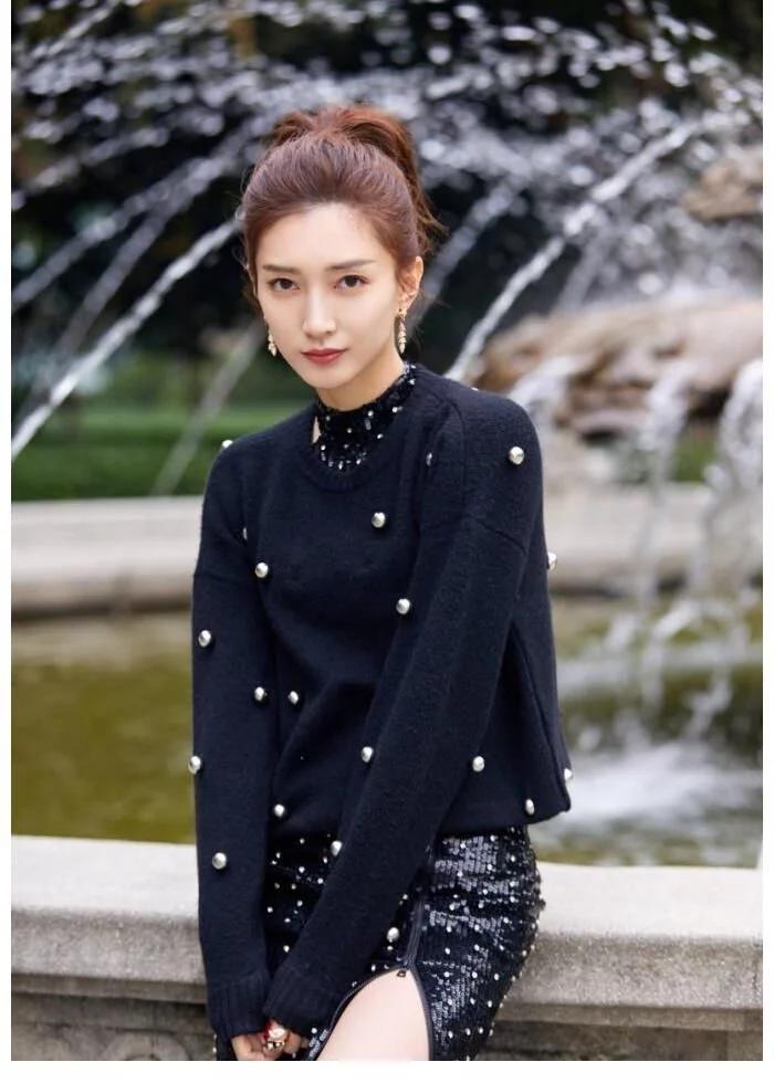 After 9 years of debut, Du Jiang, a classmate, said: She is one of the ...