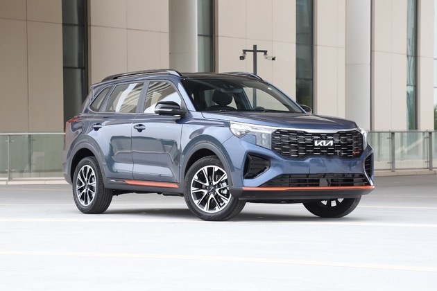 Kia Smart Run Ace vs. Nissan Qashqai Innovation and Conservation ...