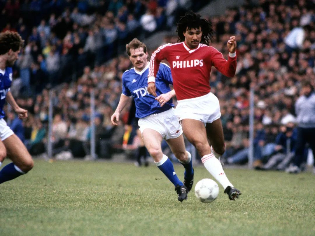 European Cup superstar-"Braided handsome" Gullit - iNEWS