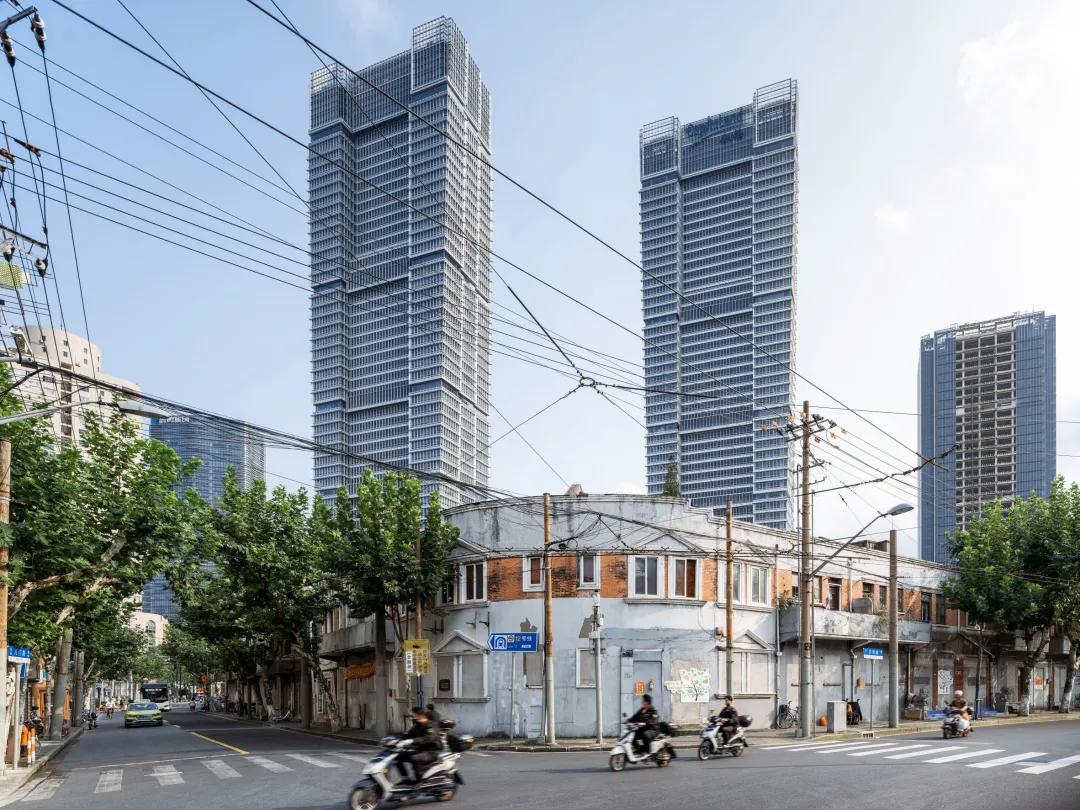 The tallest twin towers built in Shanghai are inspired by the ...